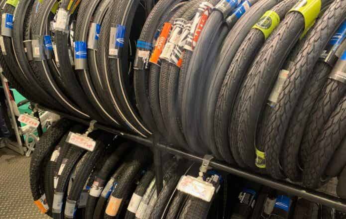 【意外と知らない？】自転車タイヤのサイズの見方を完全ガイド！ETRTOやインチ表記もスッキリ理解 | CYCLE HACK（サイクルハック）