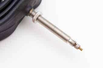 【意外と知らない？】自転車タイヤのサイズの見方を完全ガイド！ETRTOやインチ表記もスッキリ理解 | CYCLE HACK（サイクルハック）